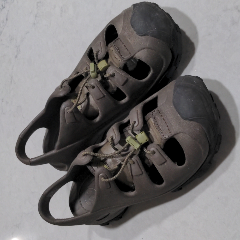 Crocs Bite Collection Trailblazer River Dandals - Gem